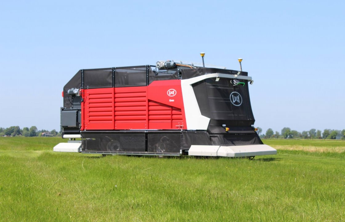 Autonome robot Lely Exos haalt en voert autonoom vers gras - Smart farming